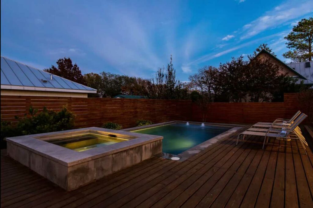 Airbnb in Texas with a Private Pool (2025 Update) | A Texas Guide